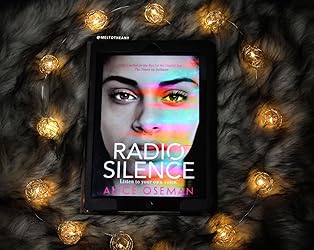 Amazon.com: Radio Silence: 9780062335715: Oseman, Alice: Books
