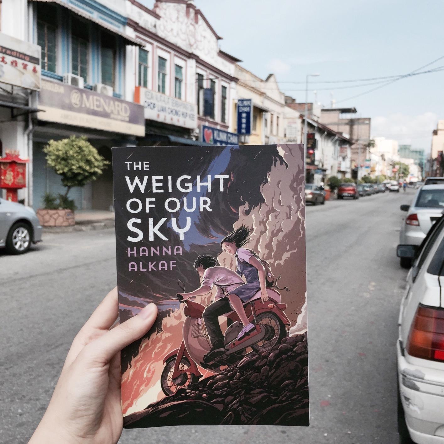 Amazon.com: The Weight of Our Sky eBook : Alkaf, Hanna: Kindle Store