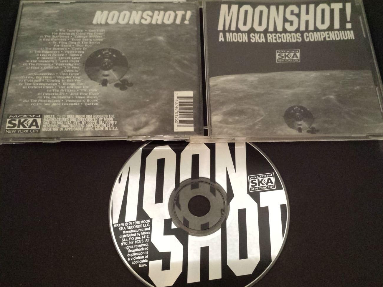 Moonshot! - A Moon Ska Records Compendium: Amazon.co.uk: CDs & Vinyl