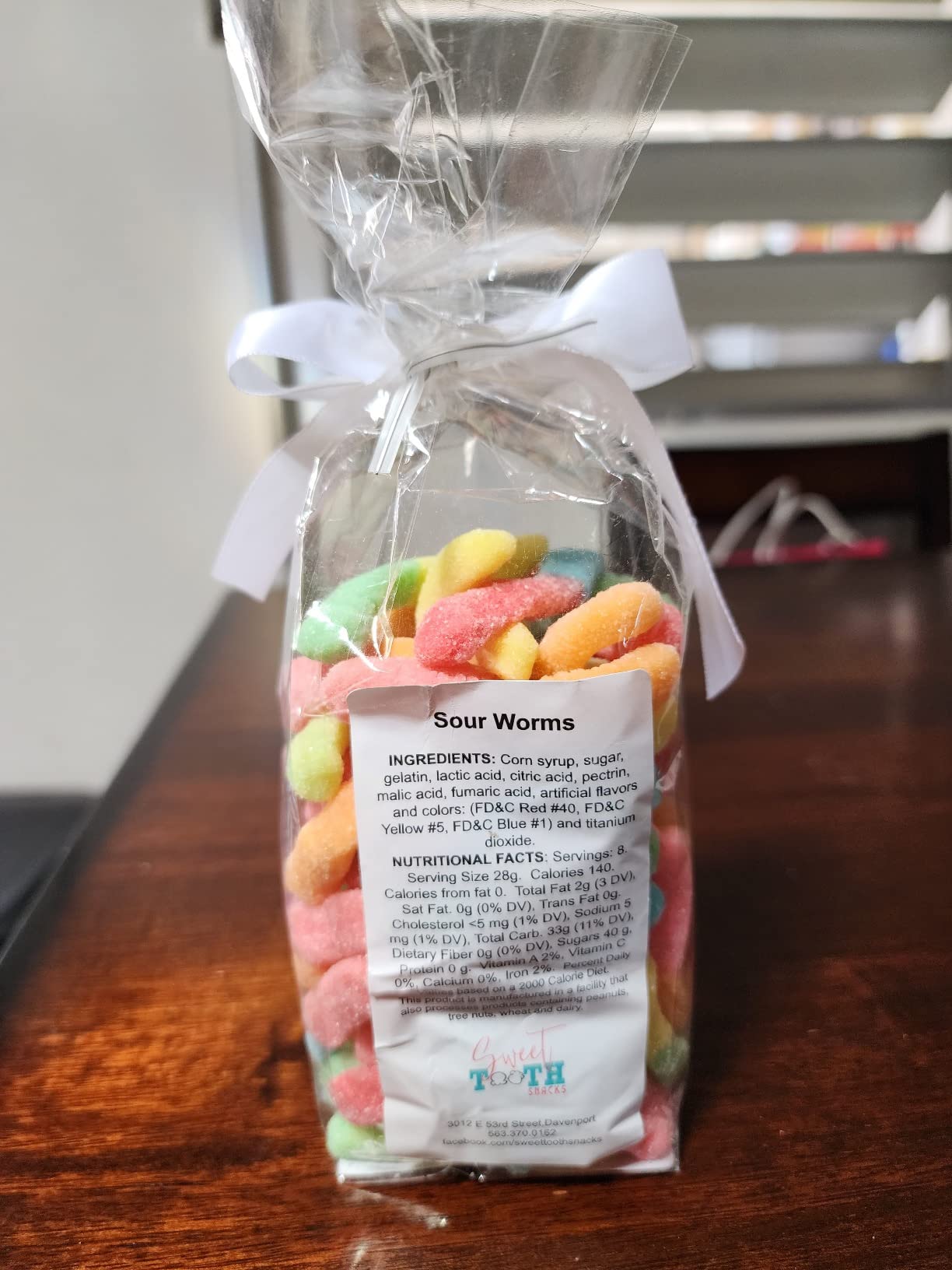 Amazon.com : Sweet Tooth Snacks Gourmet Sour Worms Gummi Candy - 10 ...