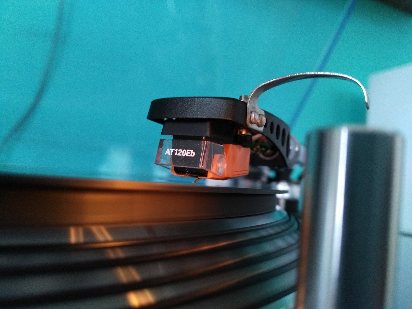 Audio Technica AT-LP120USBHC Plattenspieler mit Direktantrieb inkl ...
