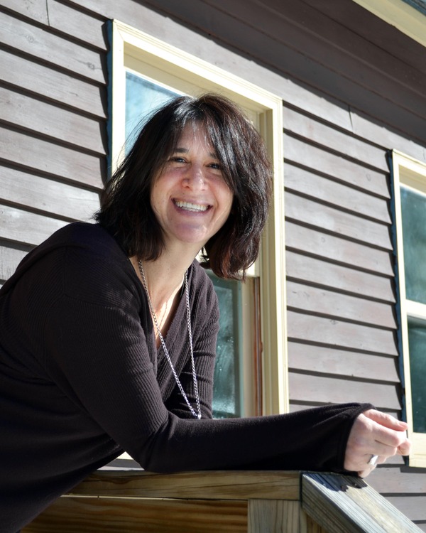 Amazon.com: Susan Crowther: books, biography, latest update