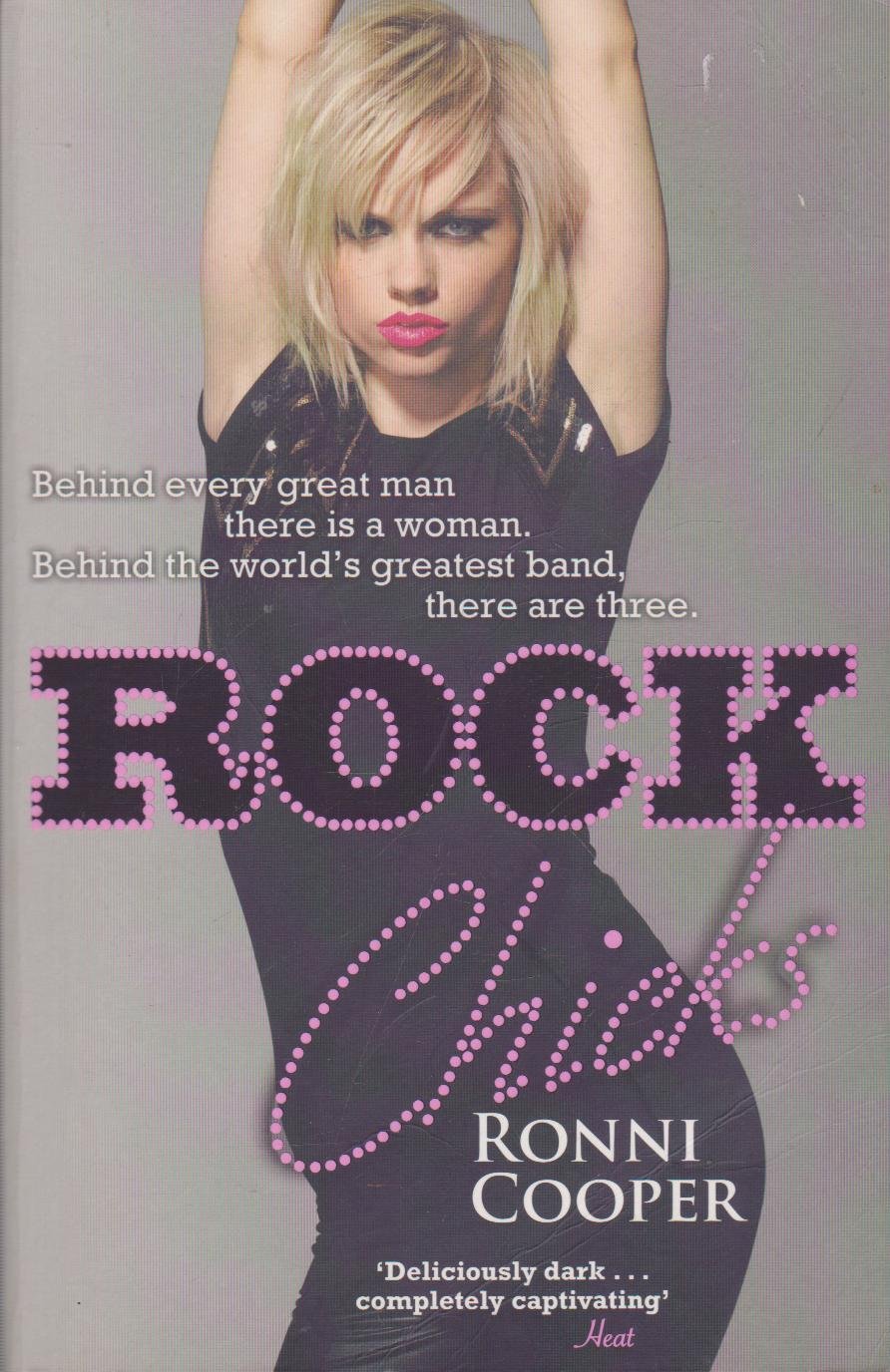 Rock Chicks: Ronni Cooper: 9780751542752: Amazon.com: Books