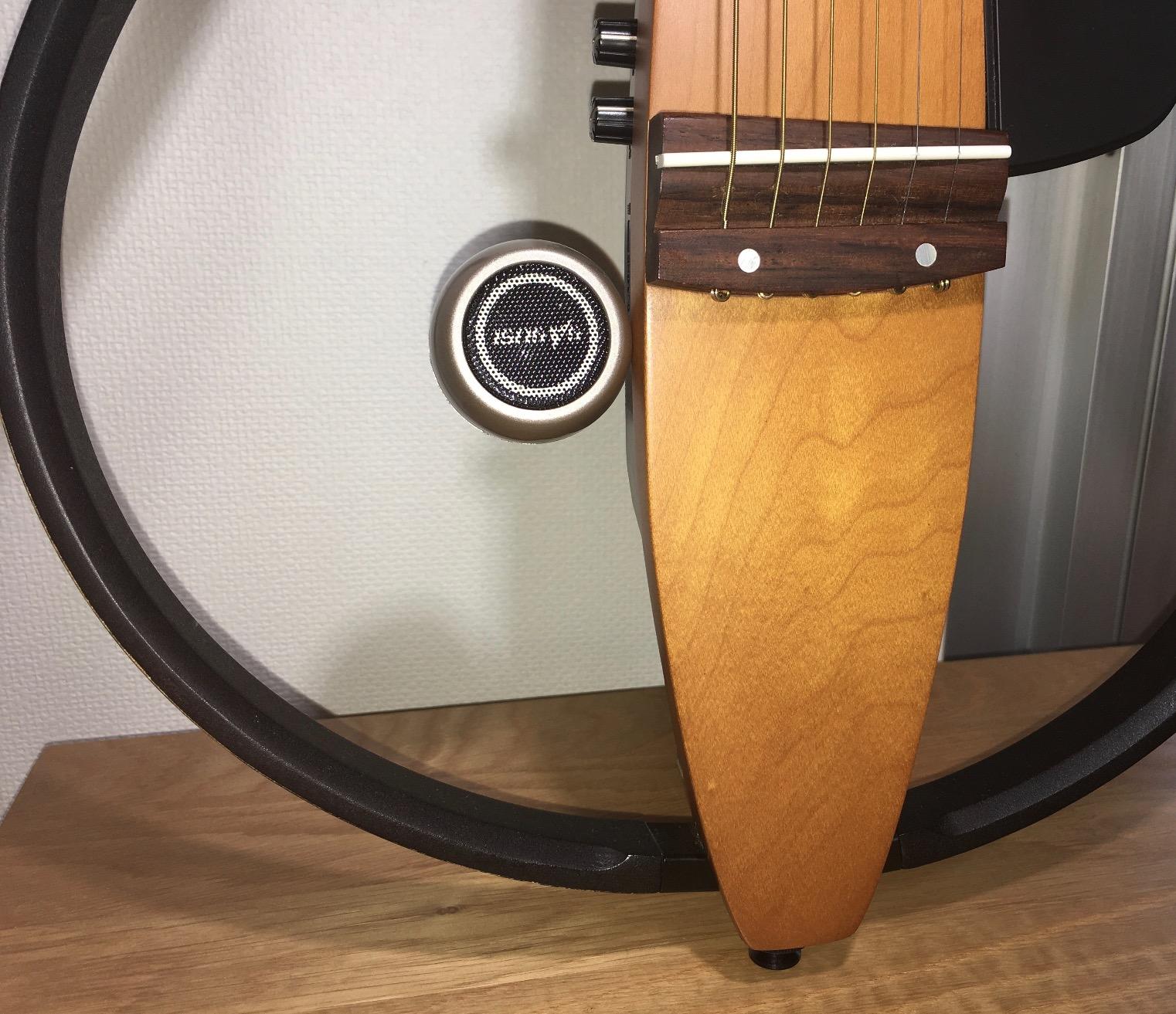 Amazon.co.jp: HelloGO スマホ用ミニスピーカー ポータブルスピーカー ステレオミニプラグ仕様 パソコン/IPAD/ipod などに適合 多機能 携帯防塵 ゴールド : 家電＆カメラ