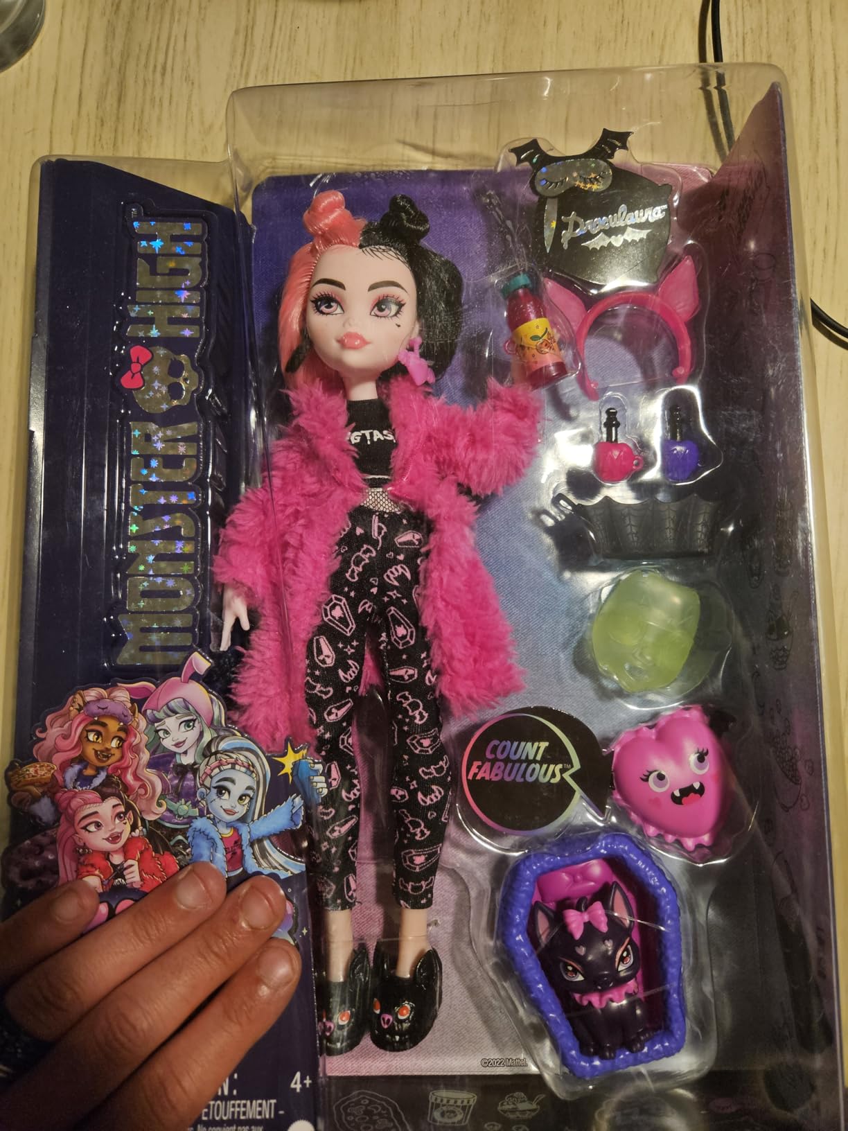 Monster High Doll, Draculaura Creepover Party Set with Pet Bat Count ...