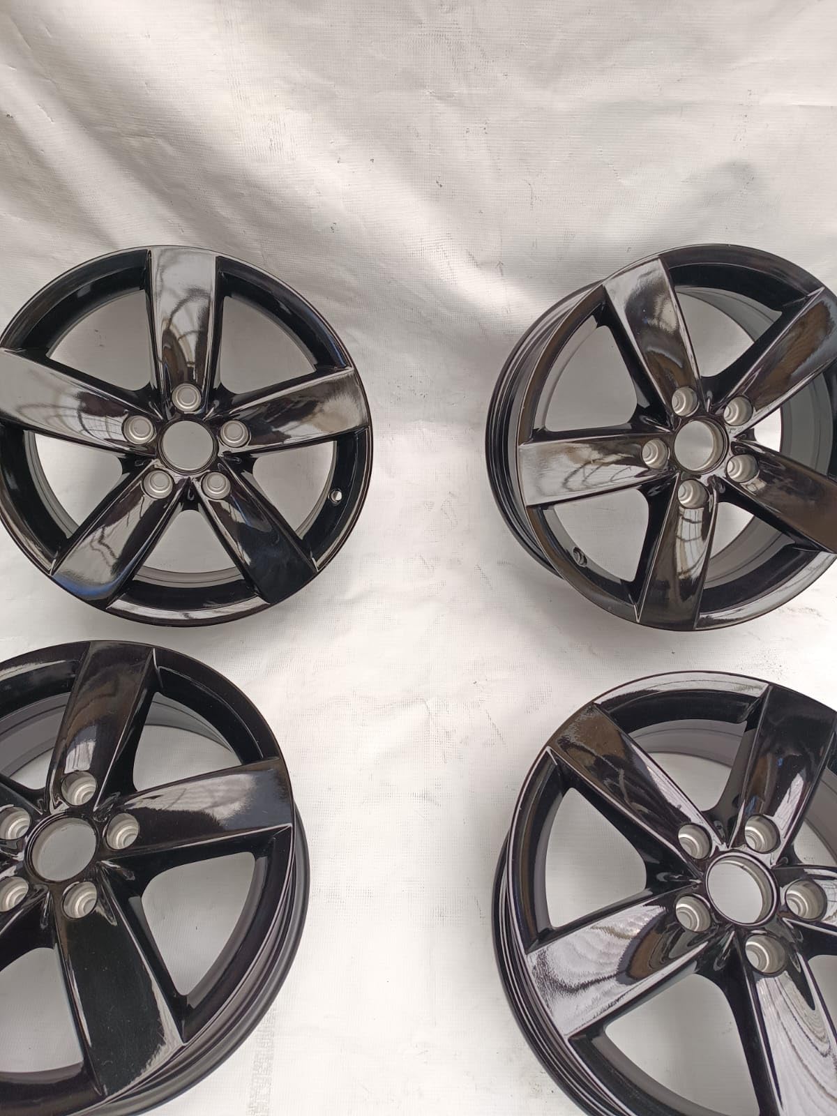 Genérico Juego de Rines 16 : Amazon.com.mx: Automotriz y Motocicletas