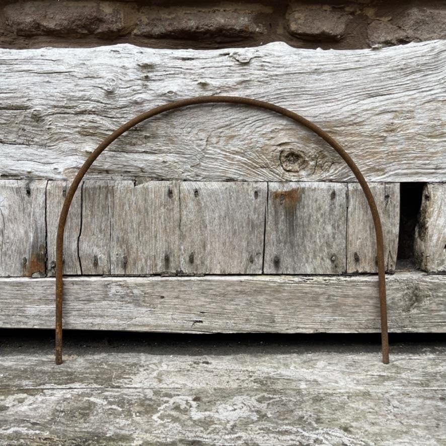 1 Rustic Metal Rounded Gothic Border Edging Hoop - Small Rusty Garden ...