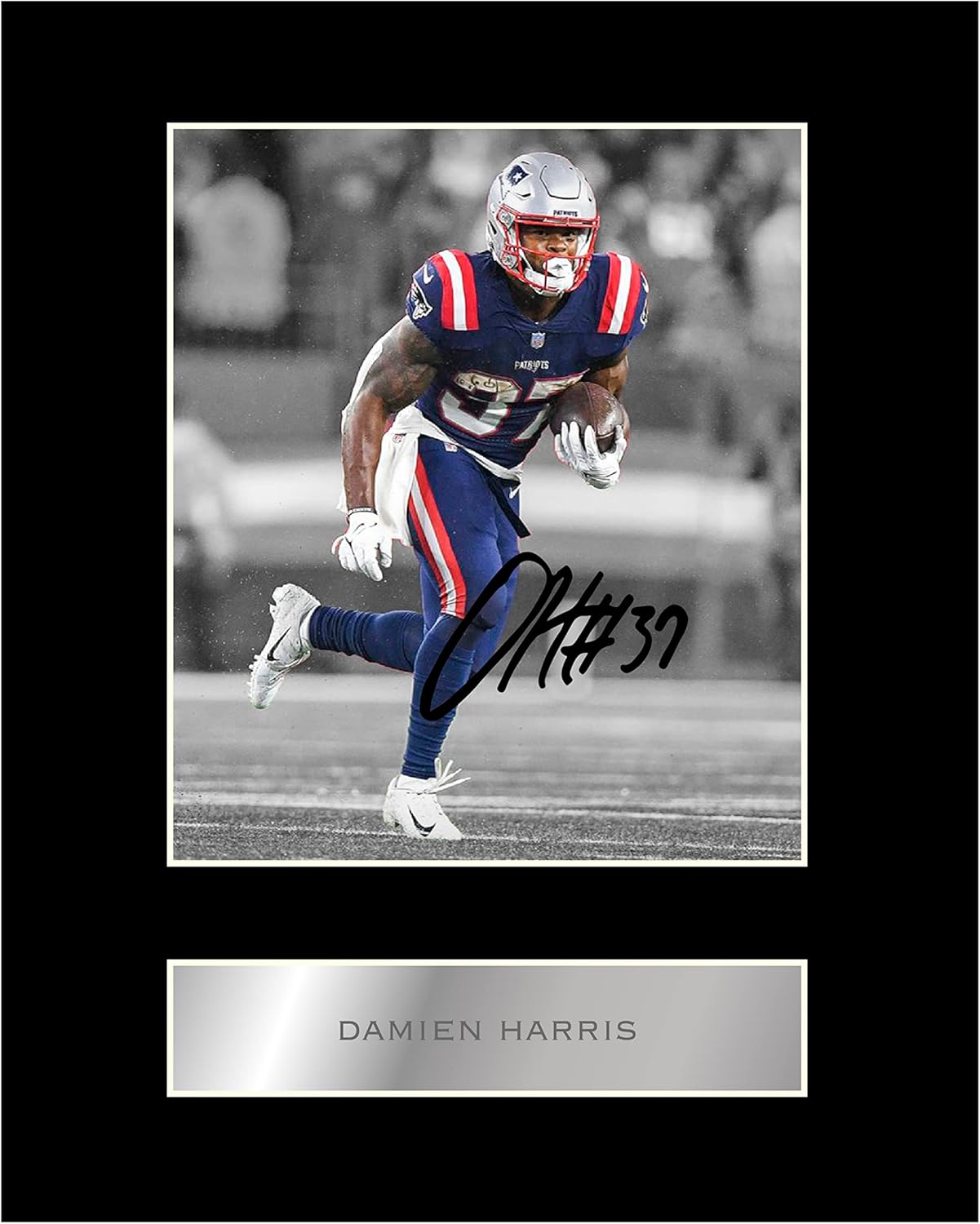 Amazon.com: Damien Harris Pre Printed Signature Signed Mounted Photo ...