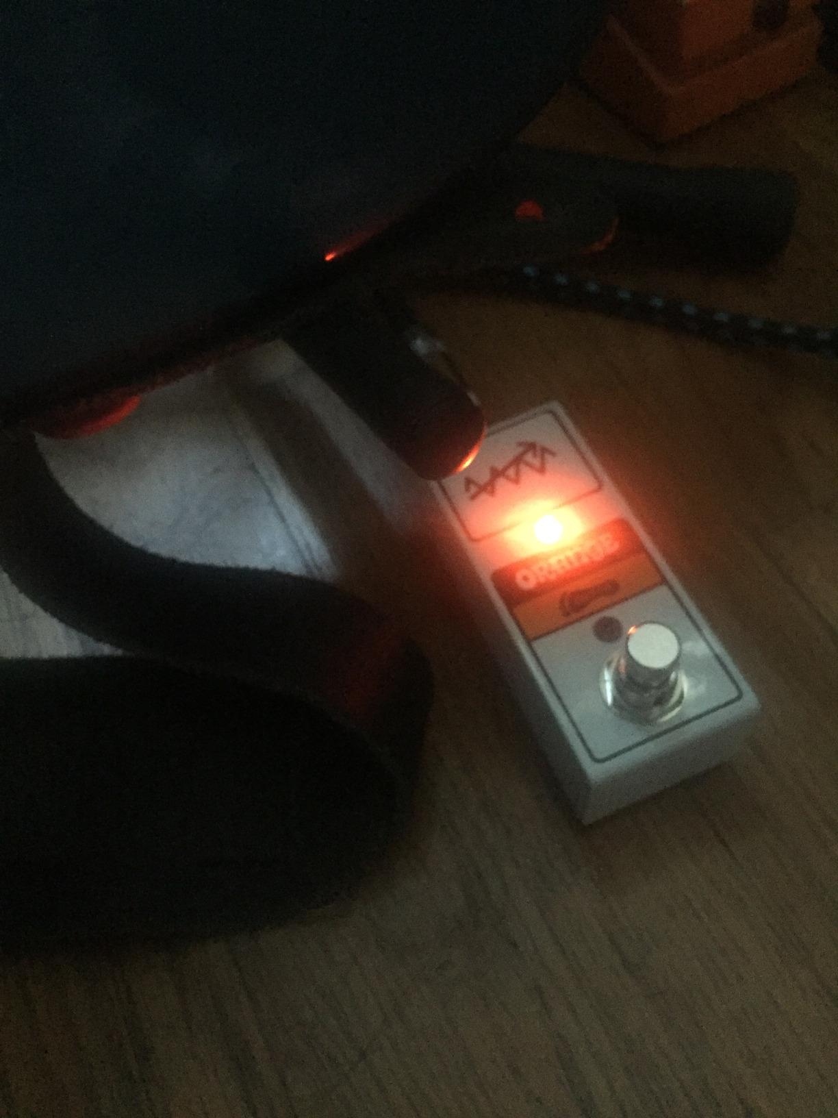 Amazon.com: Orange FS-1 Mini Single-button Footswitch : Musical Instruments