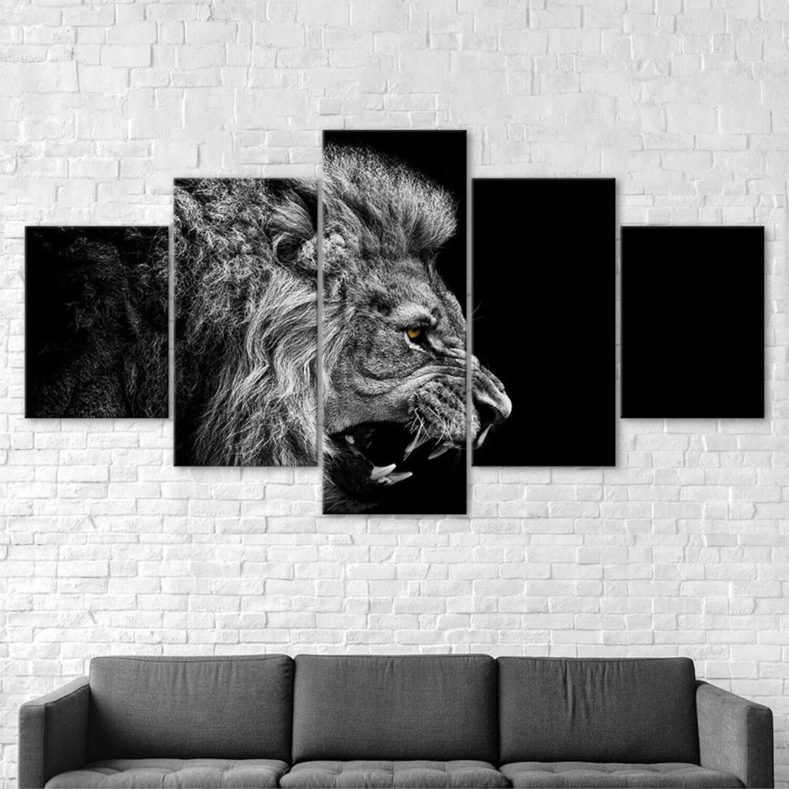 Vista Lateral Del León Rugiente El León Rugiente Está Usando Una