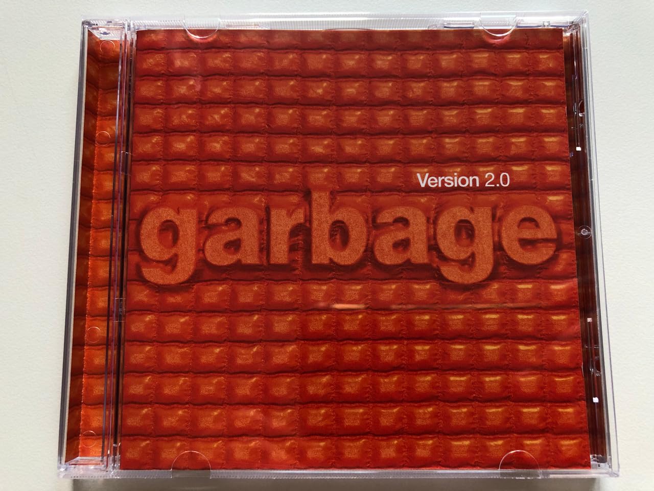 Version 2.0: Garbage: Amazon.fr: CD et Vinyles}