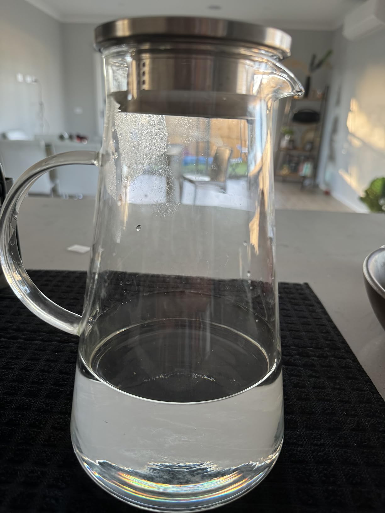 HiWomo 60 Ounces Glass Pitcher with Lid,Hot&Cold Water Pitcher with ...