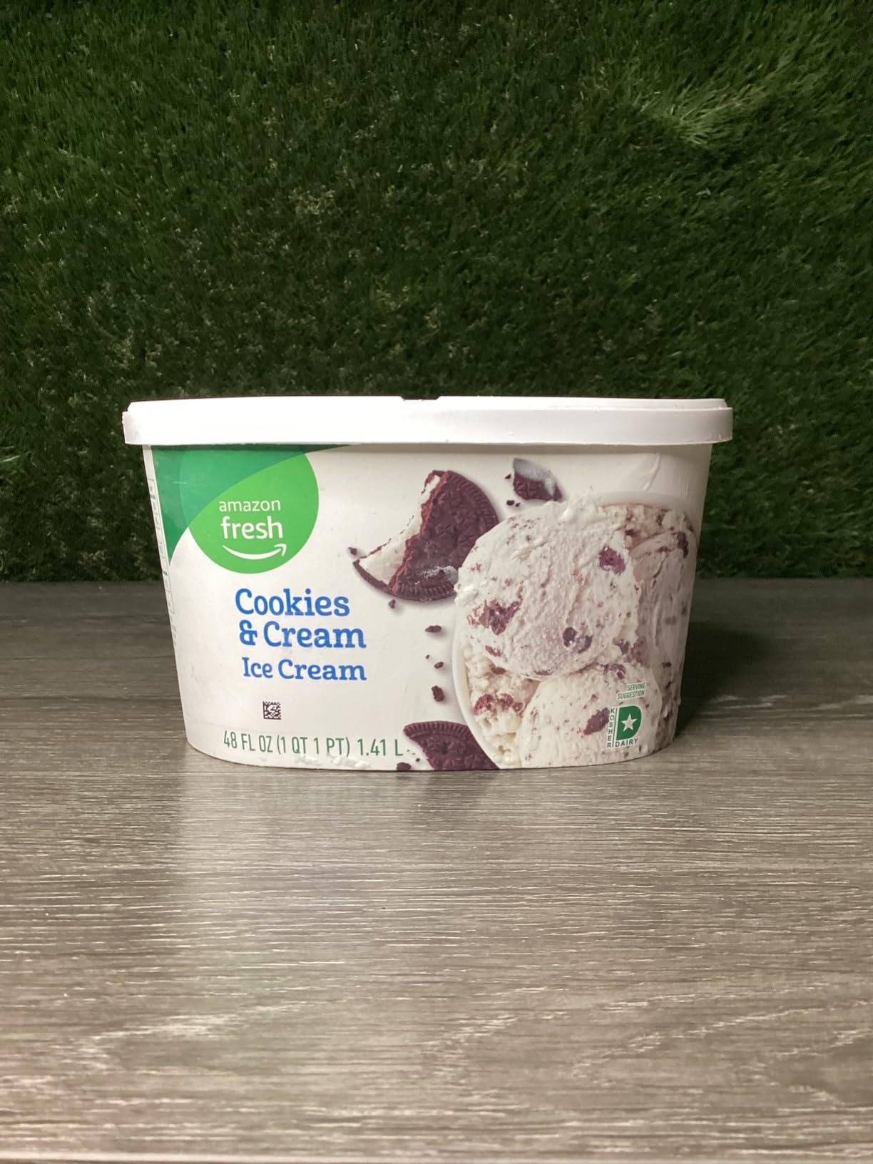 Amazon.com: Amazon Fresh, Cookies & Cream Ice Cream, 48 Fl Oz (Frozen ...