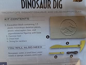 Amazon.com: Jurassic World: Dinosaur Dig – Triceratops, Giganotosaurus ...