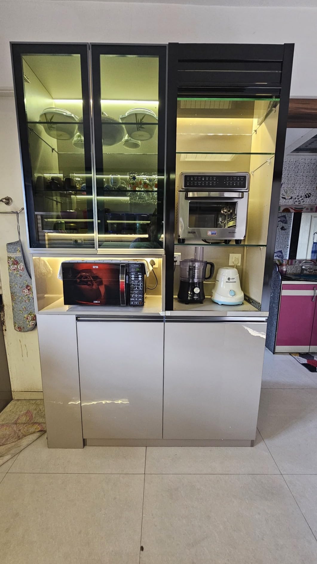 Avocetmobily Kitchen cabinet Rolling shutter glass black (600 x 1320 mm ...