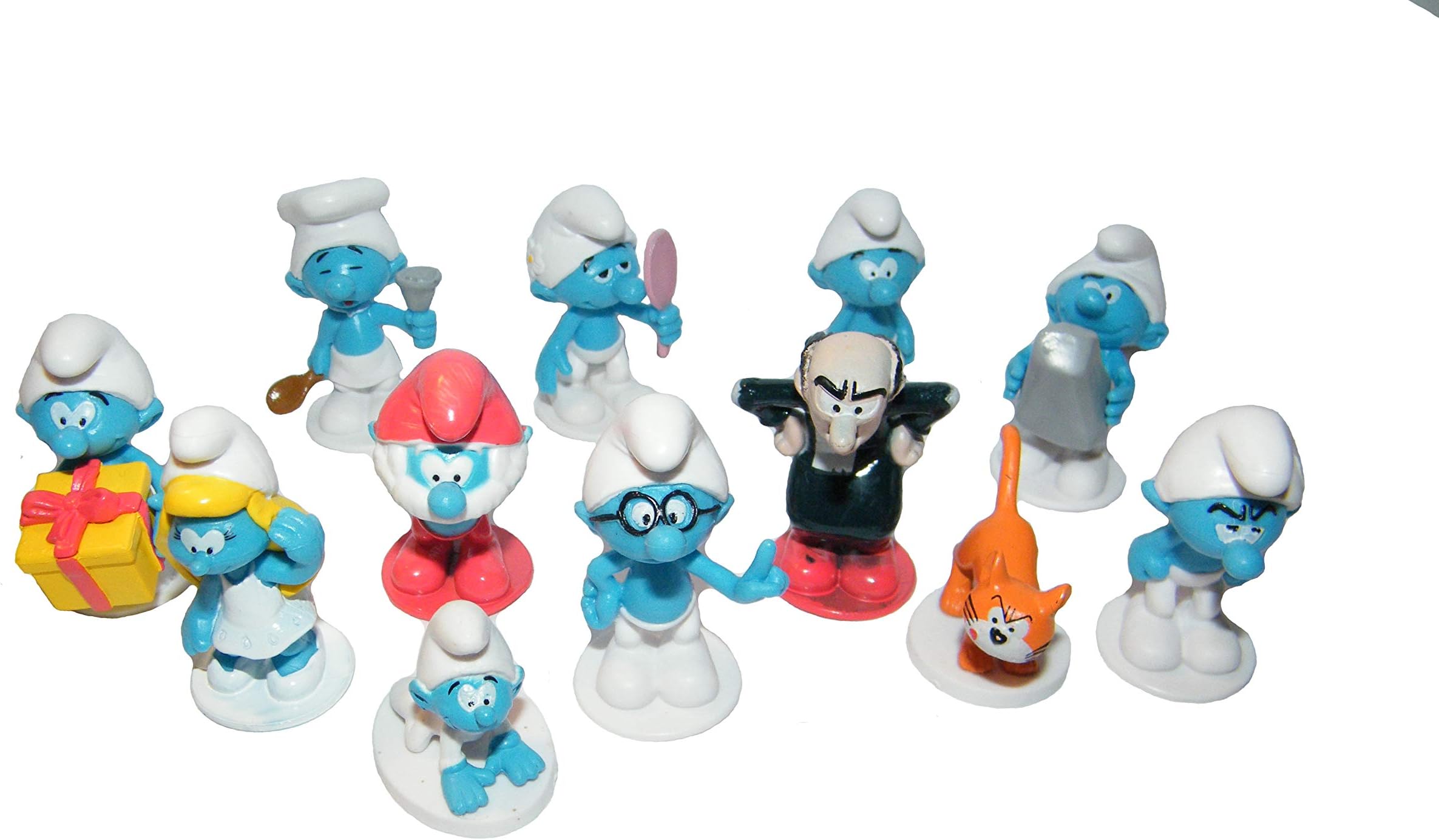 Amazon.com: Smurf Deluxe Figure Cake Toppers / Cupcake Party Favor ...