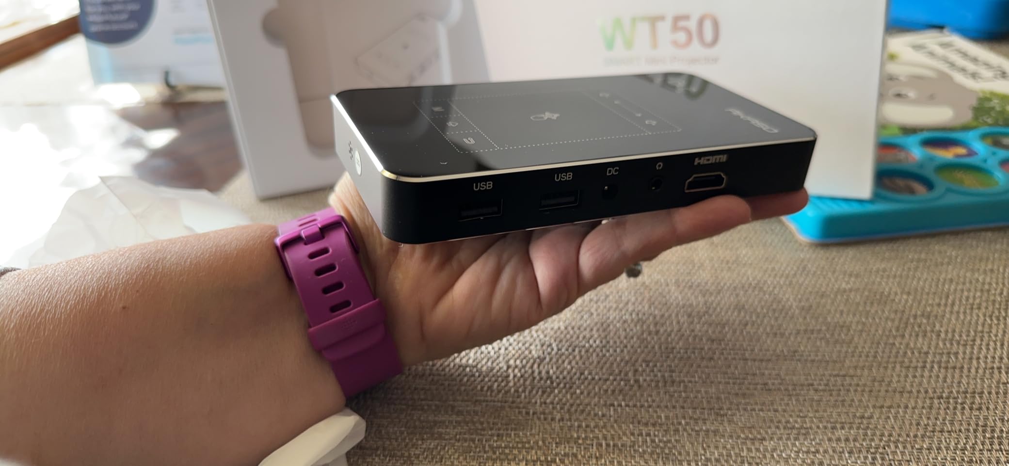 Amazon.com: AKASO WT50 Mini Pocket Pico Projector, 1080P Movie Video ...