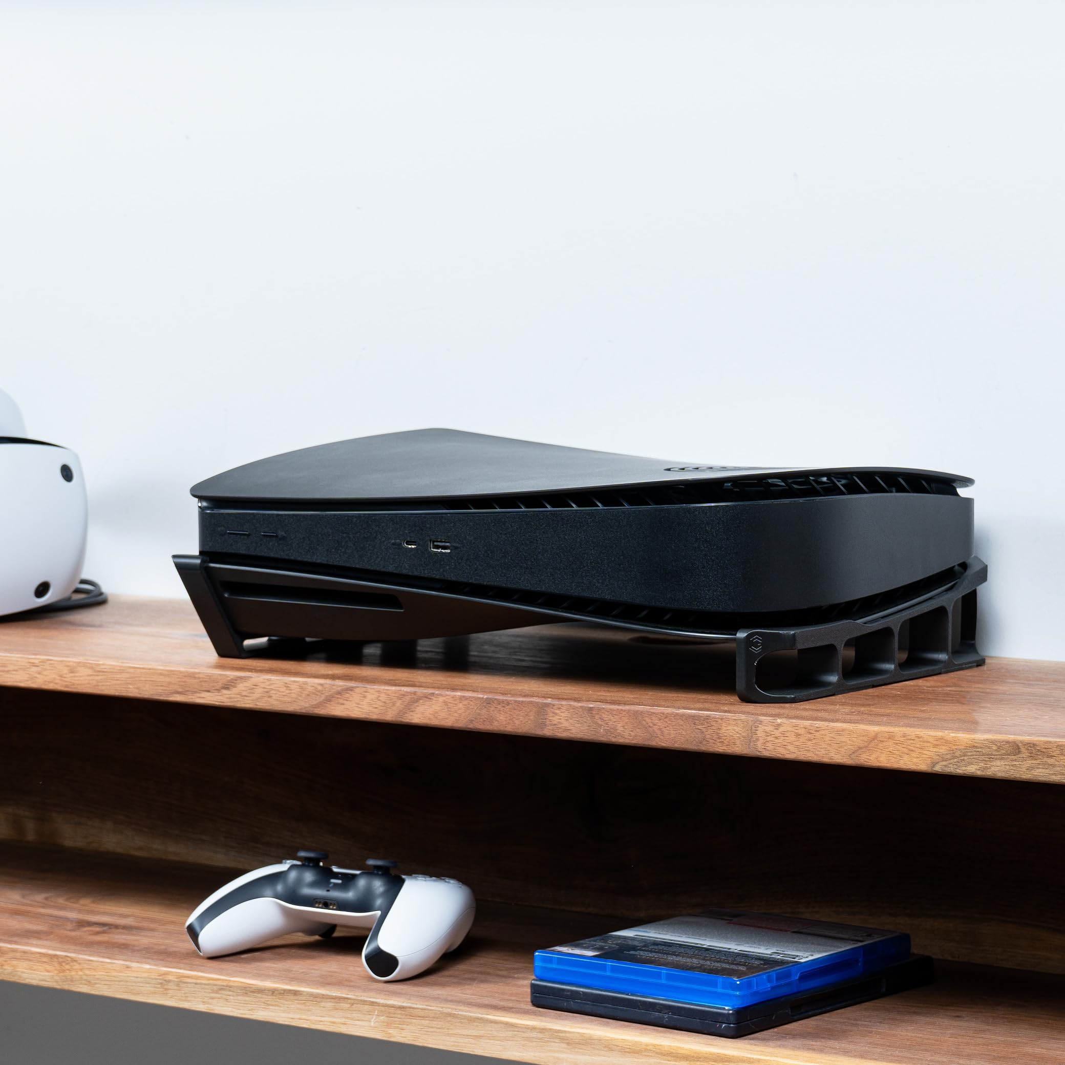 Snapklik.com : Glistco Skates - Horizontal Stand For PS5 Compatible