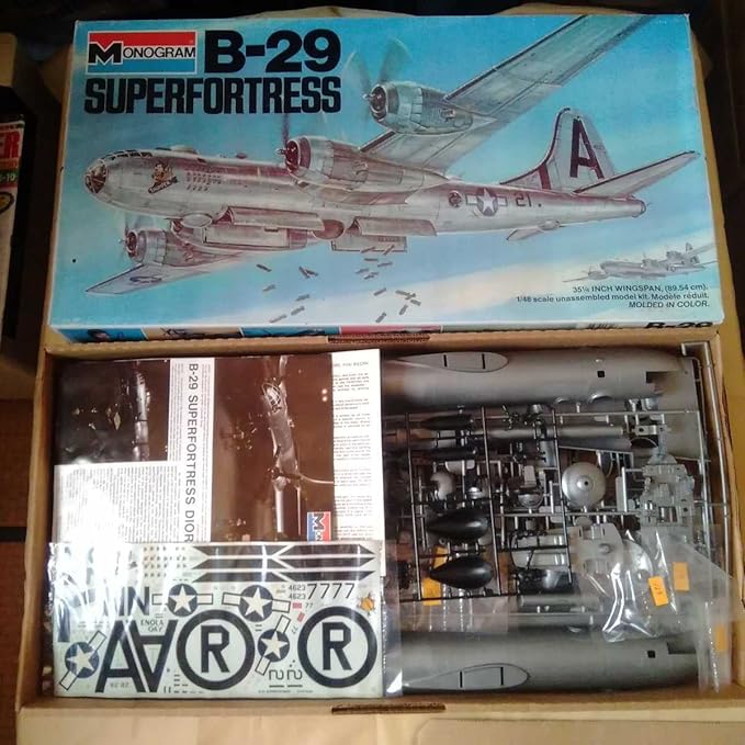 Amazon | 大型キット monogram 1/48 B-29 superfortress プラモデル 爆撃機 アメリカ空軍 軍用機 戦闘機 モノグラム | プラモデル 通販