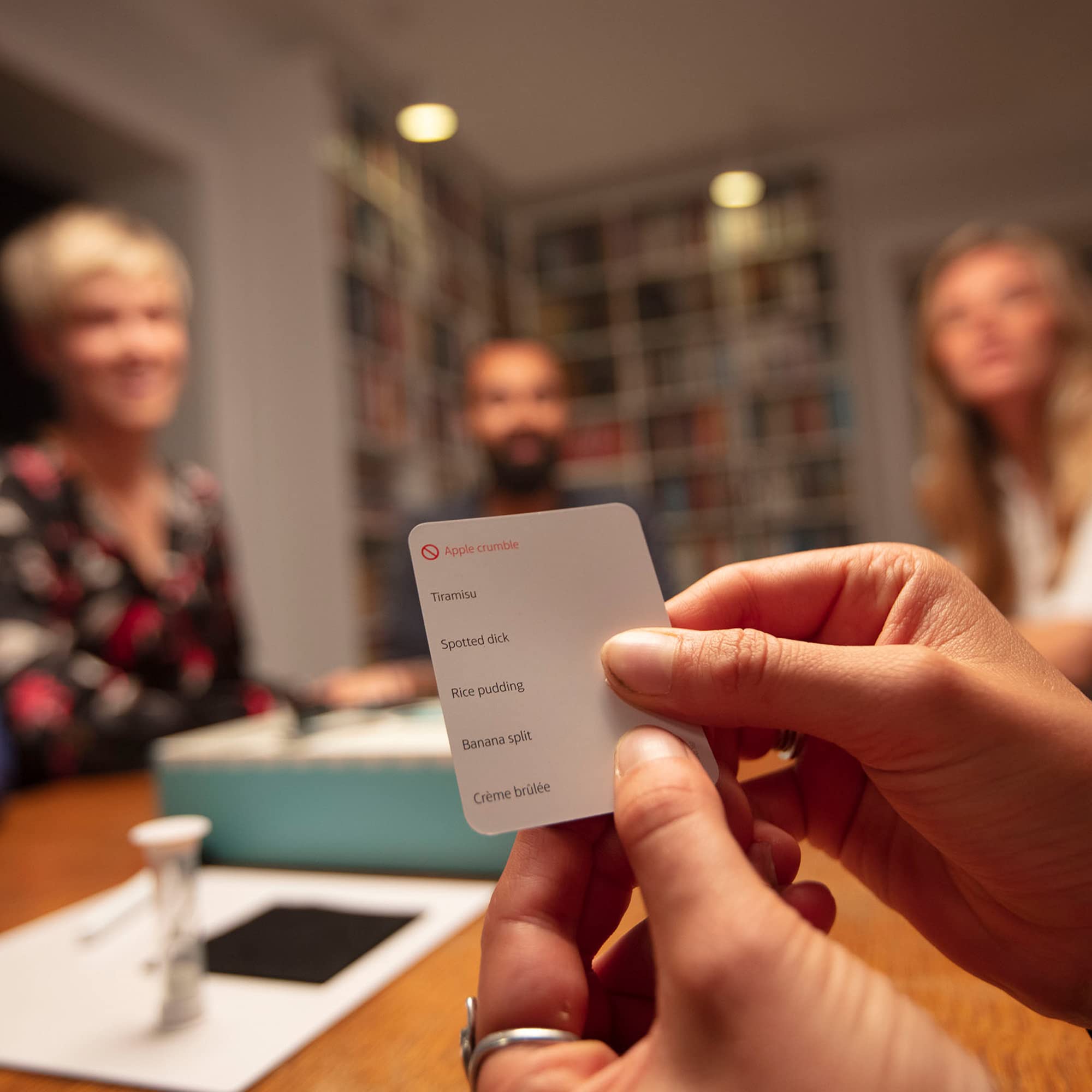 HINT Party Game (US Edition)...B08CCNKLRD | Encarguelo.com