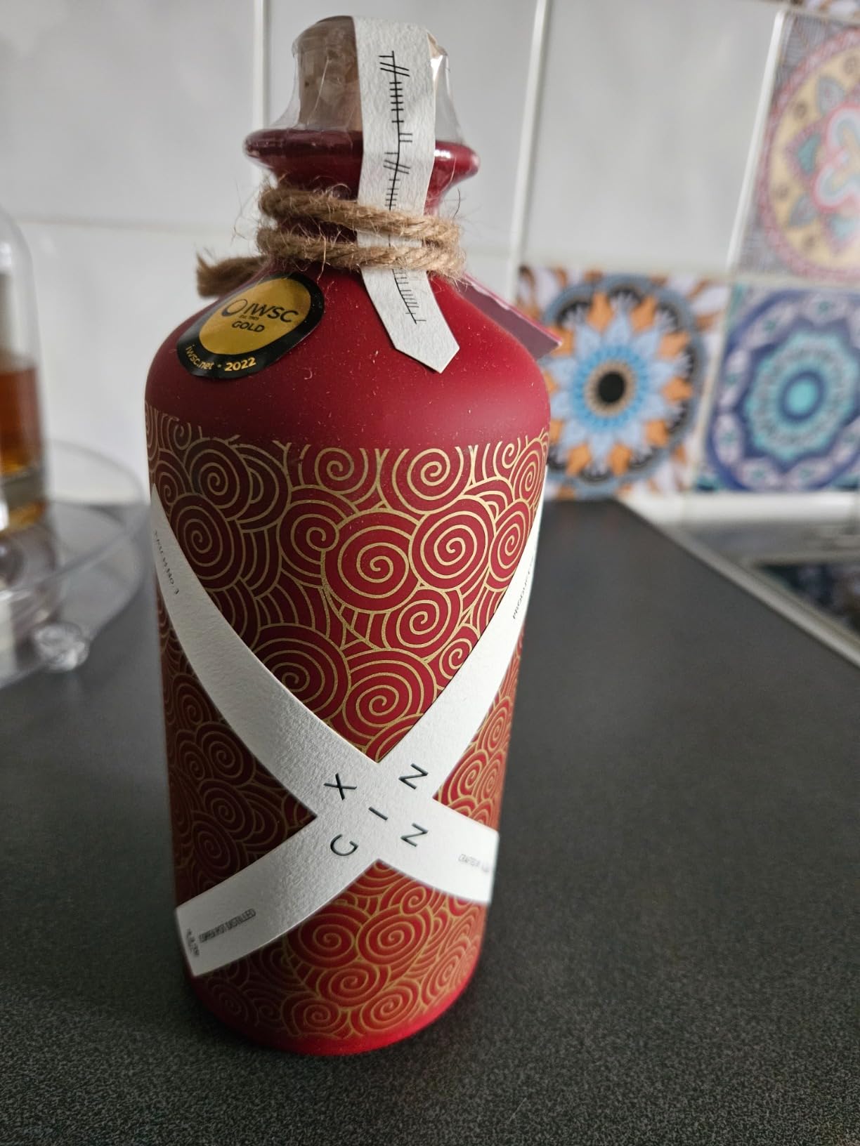 Xin Gin - Small Batch, Dry Gin Made in Ireland - 500ml, 43% : Amazon.co ...