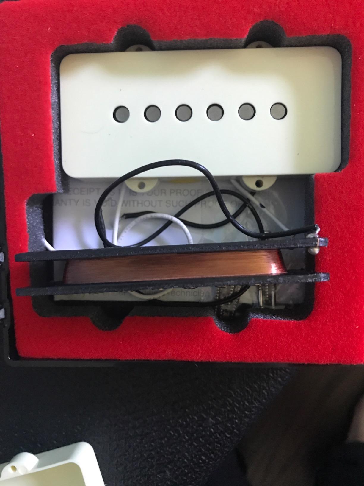 Amazon.com: Fender V-Mod Jazzmaster Guitar Single-Coil Pickups - Set of ...