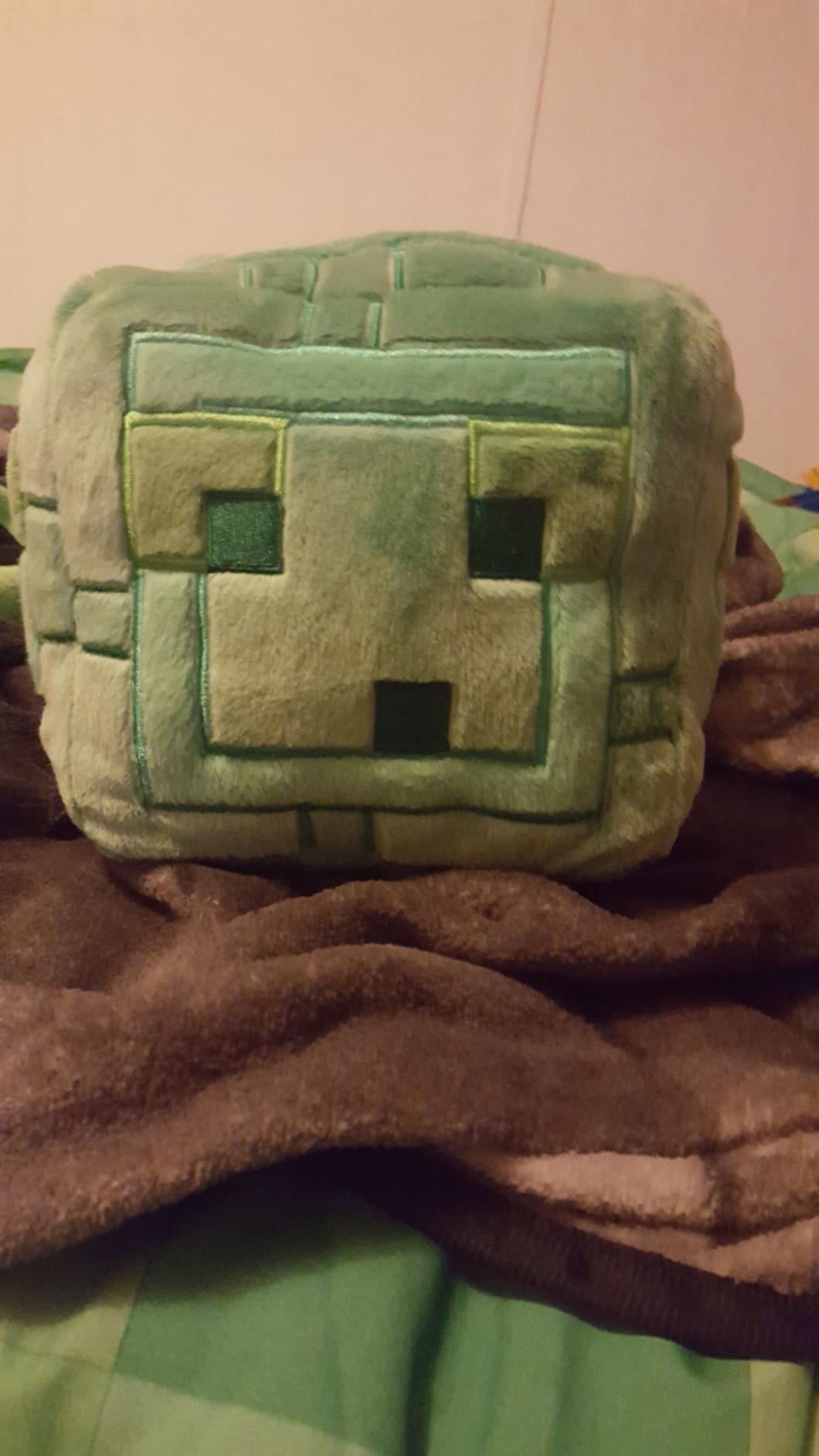 Amazon.com: JINX Minecraft Slime Plush Stuffed Toy, Green, 9.5" Square ...