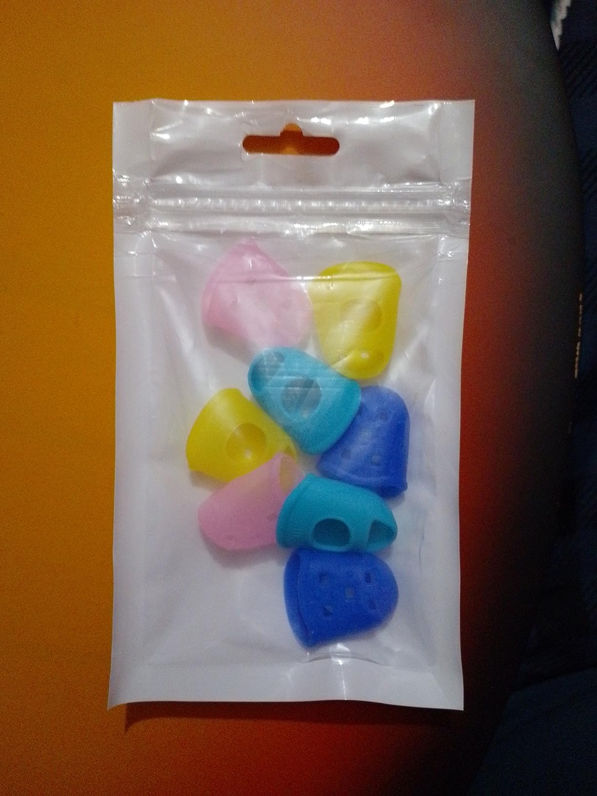 FEORA Finger Sleeve Silicon Guitar Thump Bass Finger picks protector ...