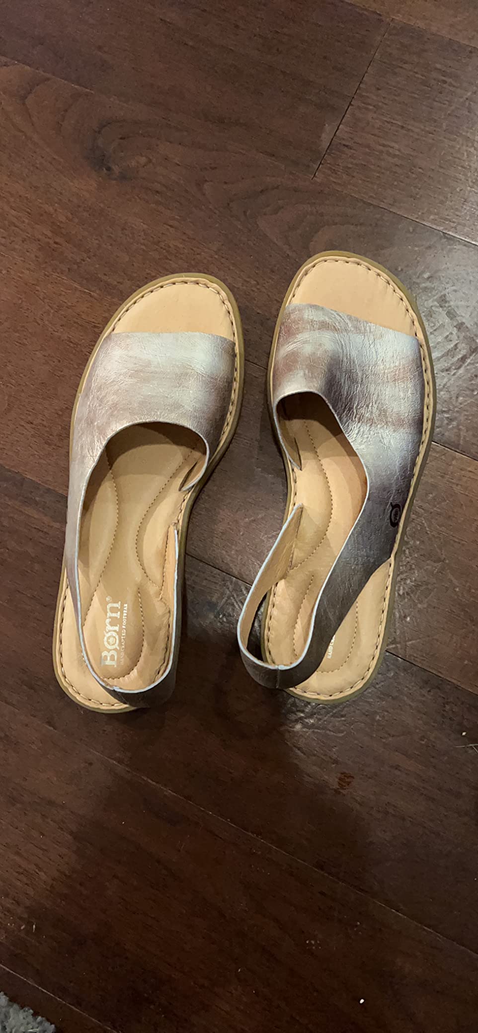 Amazon.com | Born Women's, Inlet Sandal | Flats