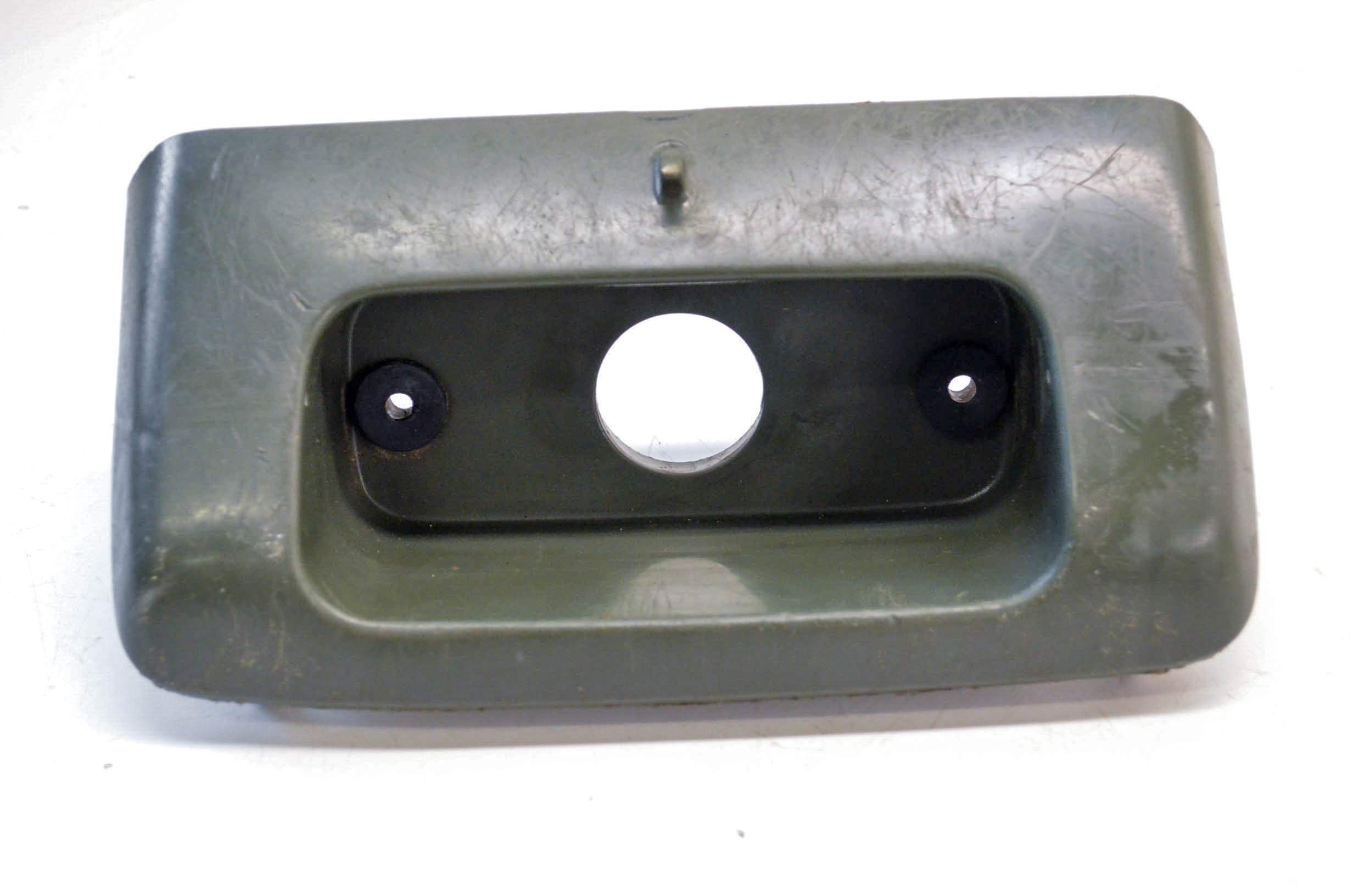 Amazon.com: HONDA 80211-HM8-000ZC LID, TOOL BOX *G152* : Automotive