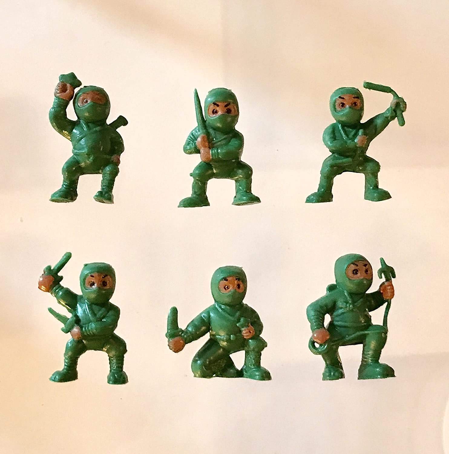 Amazon.com: 40 Green Mini Karate Ninjas Warriors Fighters Figures ...