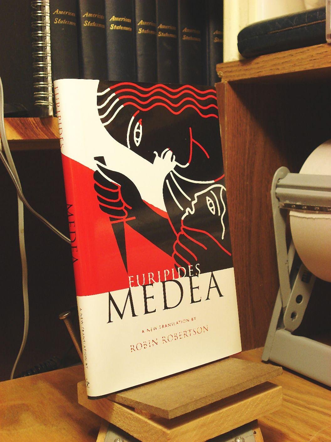 Medea: Euripides, Robertson, Robin: 9781416592235: Amazon.com: Books