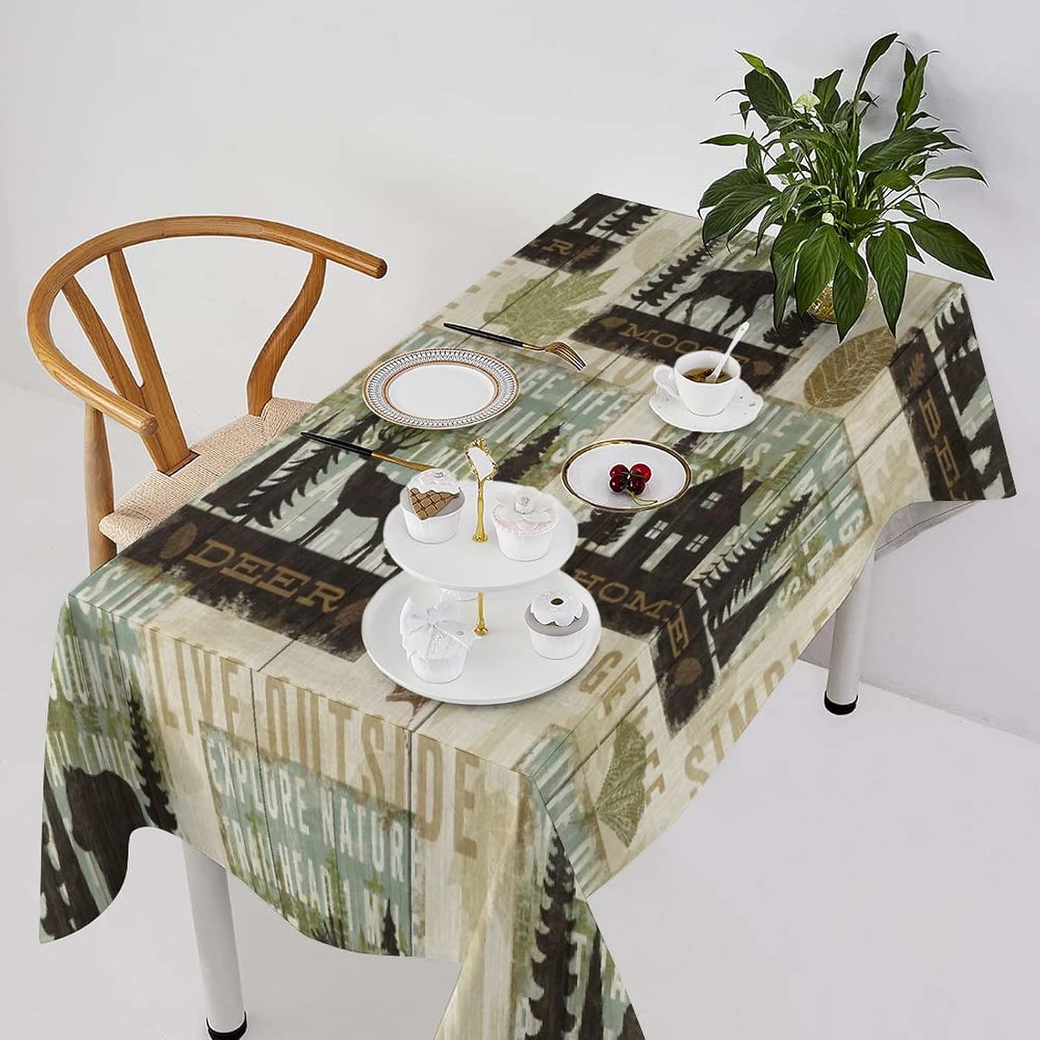 Amazon.com: Retro Wooden Background Waterproof Tablecloth - Bear, Deer ...