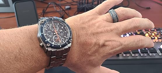 Amazon.com: Bulova Men's Precisionist Gray Ion-Plated Stainless Steel 8 ...