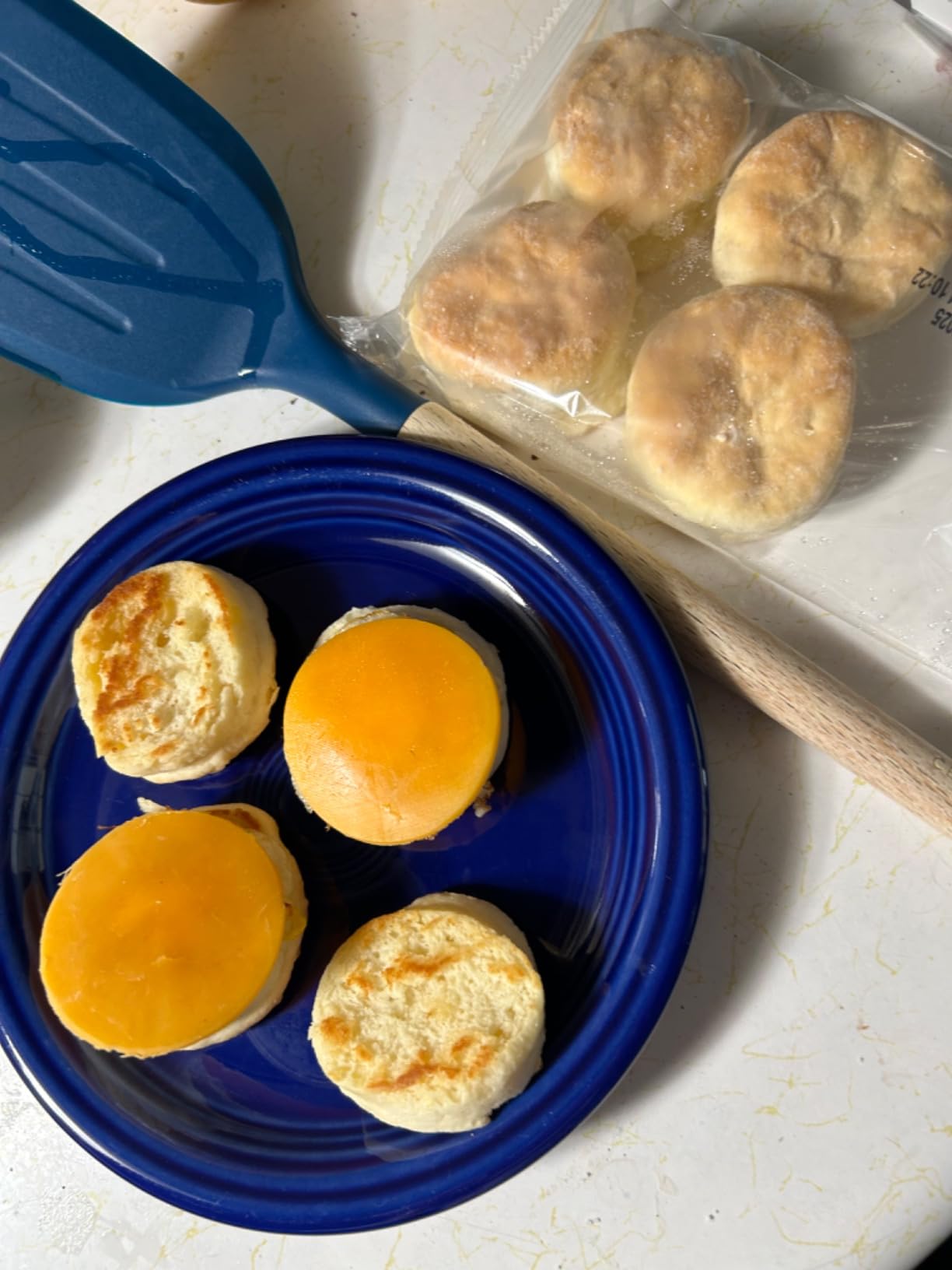 Amazon.com: MASON DIXIE BISCUIT CO Buttermilk Biscuits, 6 OZ : Grocery ...