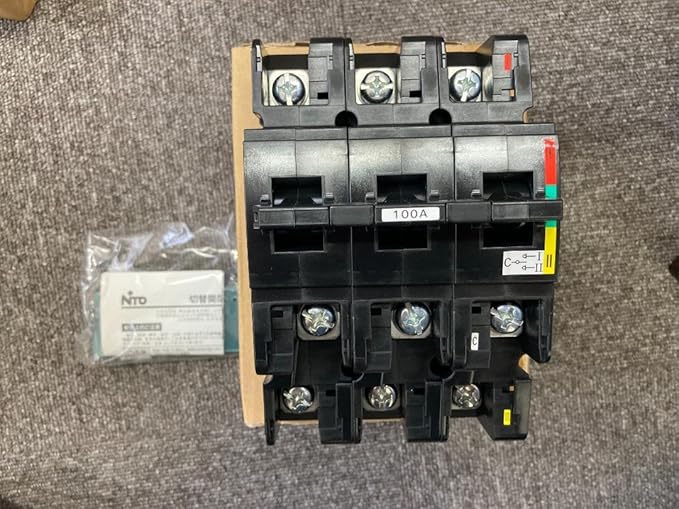 Amazon.co.jp: 日東工業 切替開閉器(手動) DS103 3P100A : おもちゃ