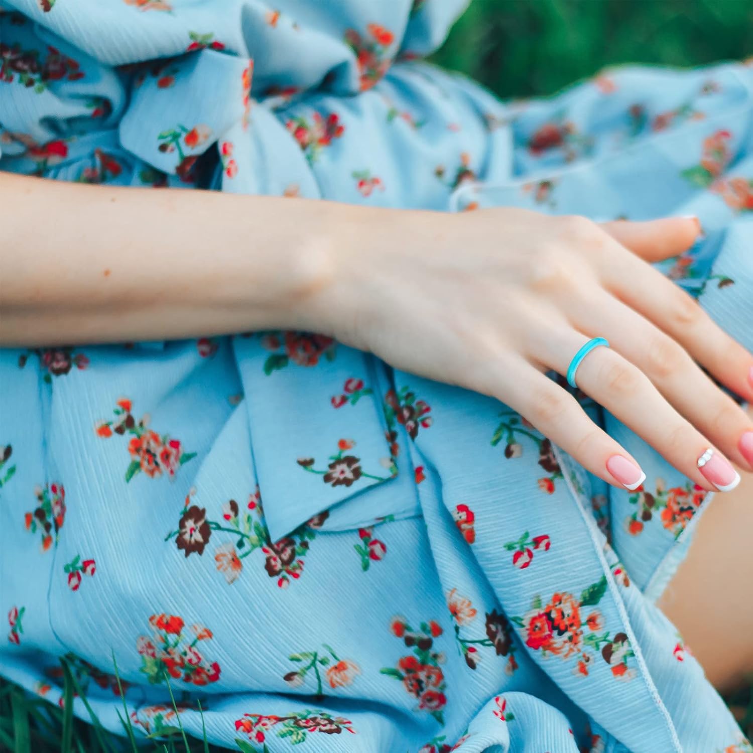 Amazon.com: 25 Pieces Colorful Resin Rings Set Acrylic Plastic Thin ...