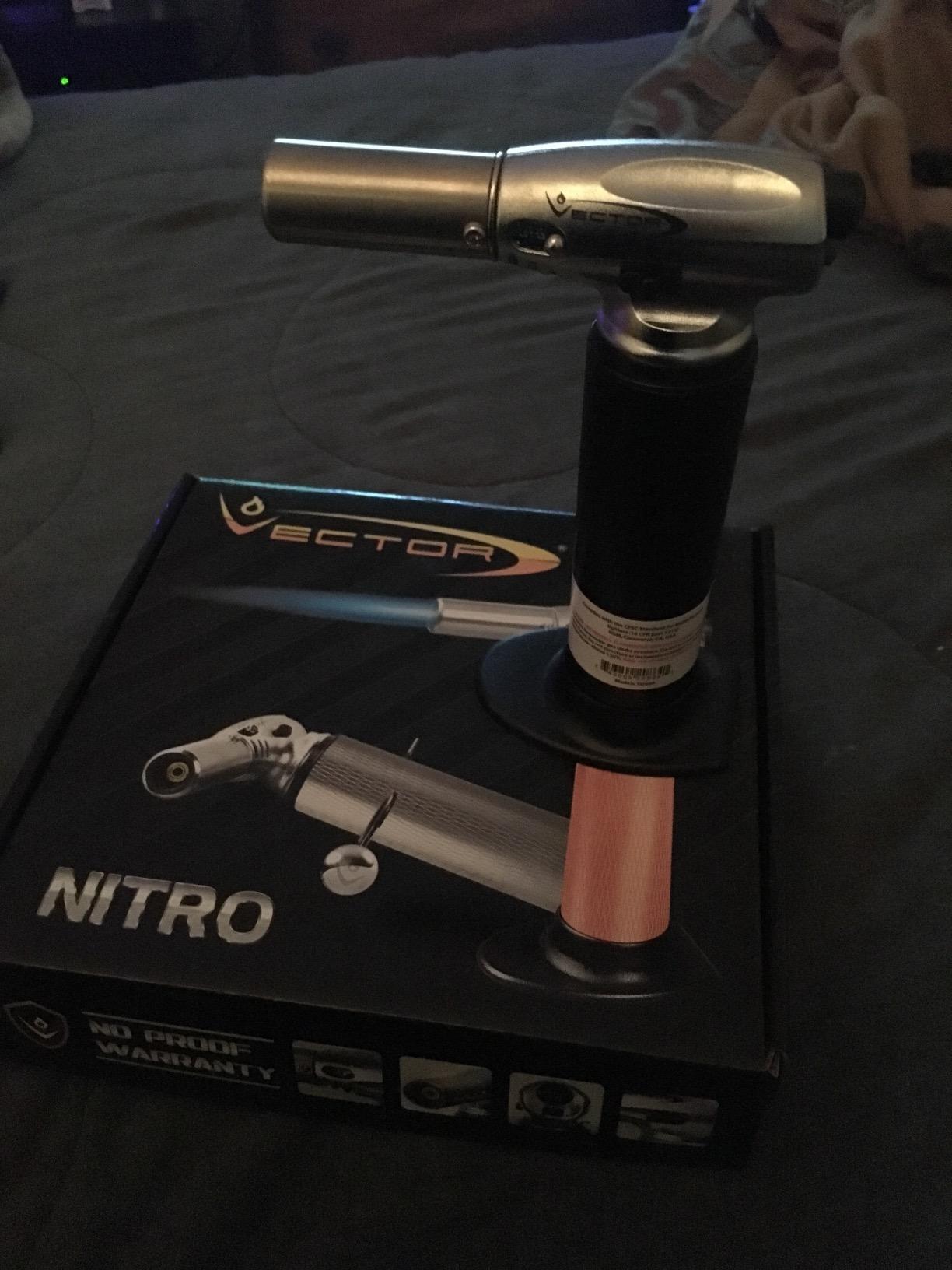 Amazon.com: Vector Nitro Convertible Dual Lighter Black Matte/Chrome ...