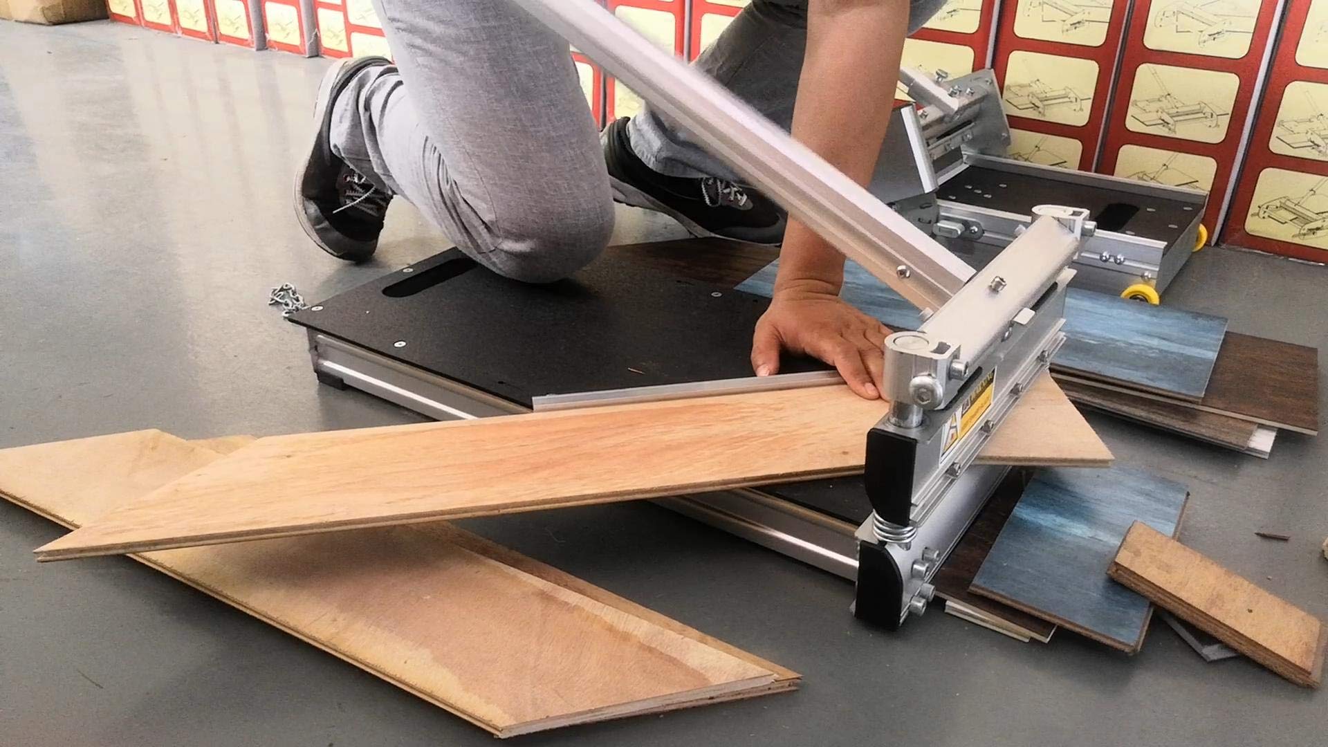 Manual Siding Cutter MantisTol 10-Inch Laminate Floor Cutter - No Dust ...