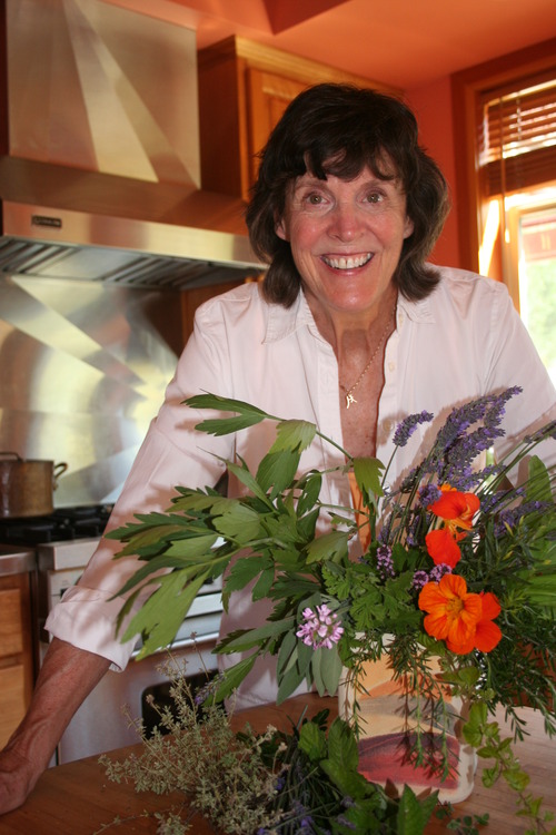 Amazon.com: Anne Cutter Mikkelsen: books, biography, latest update