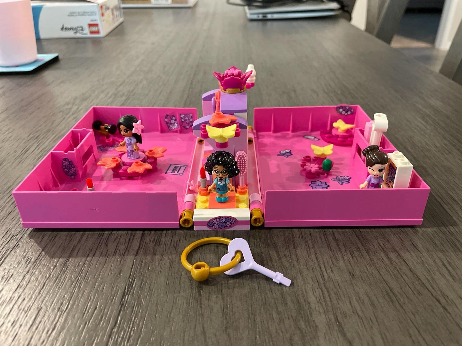 Amazon.com: LEGO Disney Encanto Isabela’s Magical Door 43201 Building ...