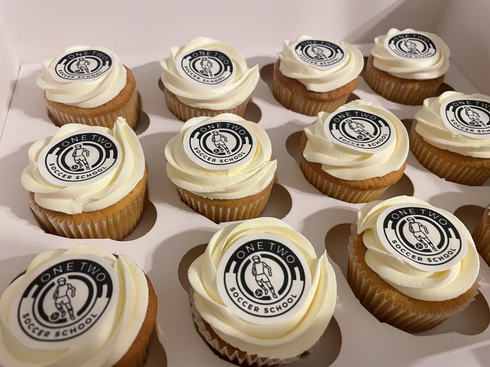 30 Personalised Picture | Corporate Company Logo | Pre Cut Edible Icing ...