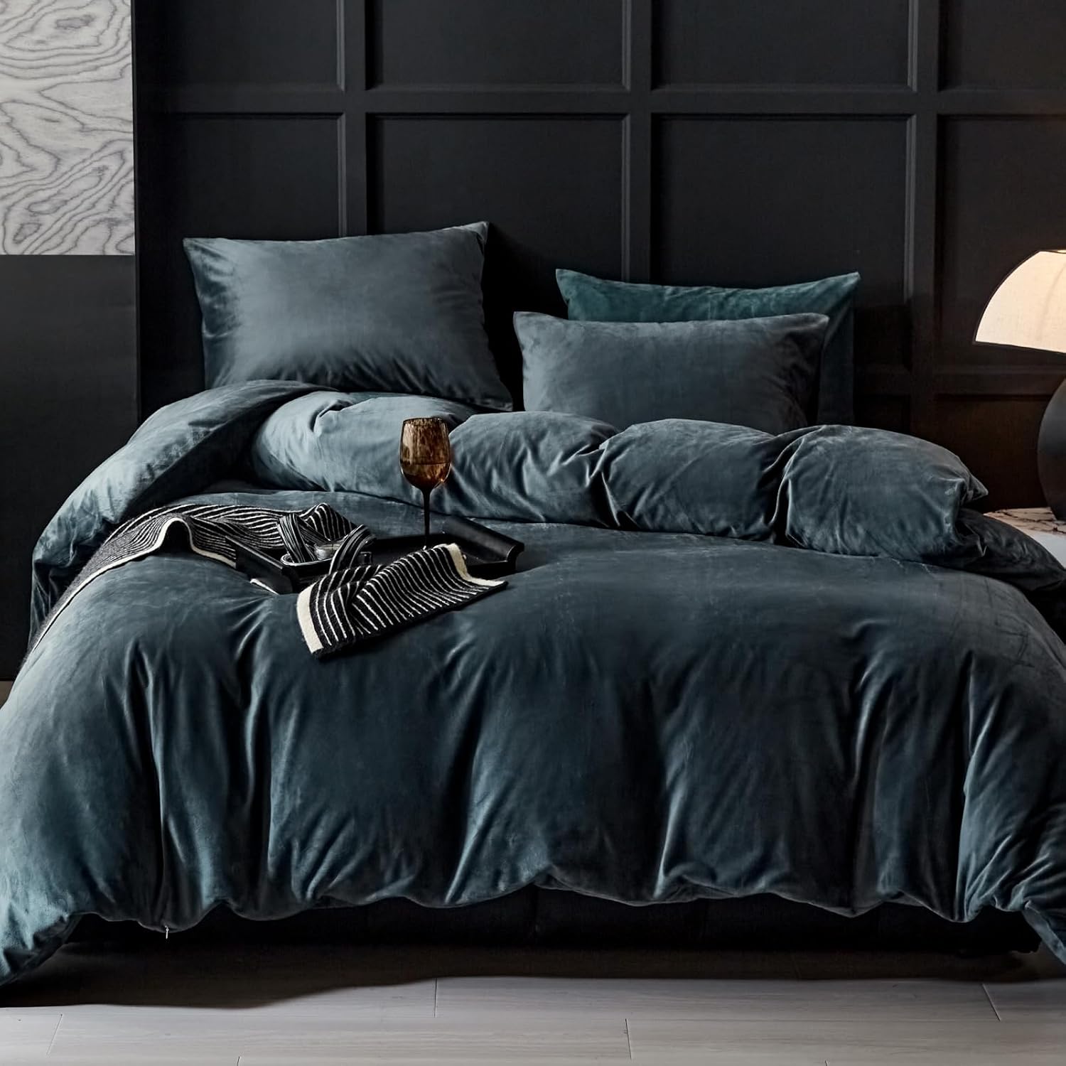 Amazon.com: WARMDERN Dark Grey Flannel Velvet Duvet Cover King Size ...