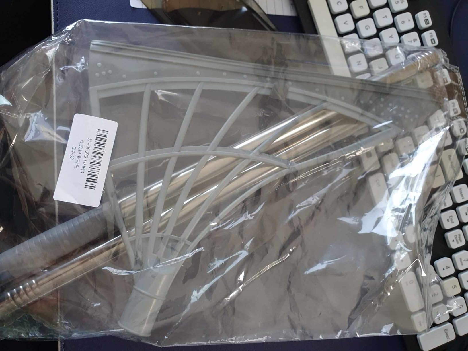 Original Broombi - All-Surface Silicone Broom, Squeegee, Pet Hair ...