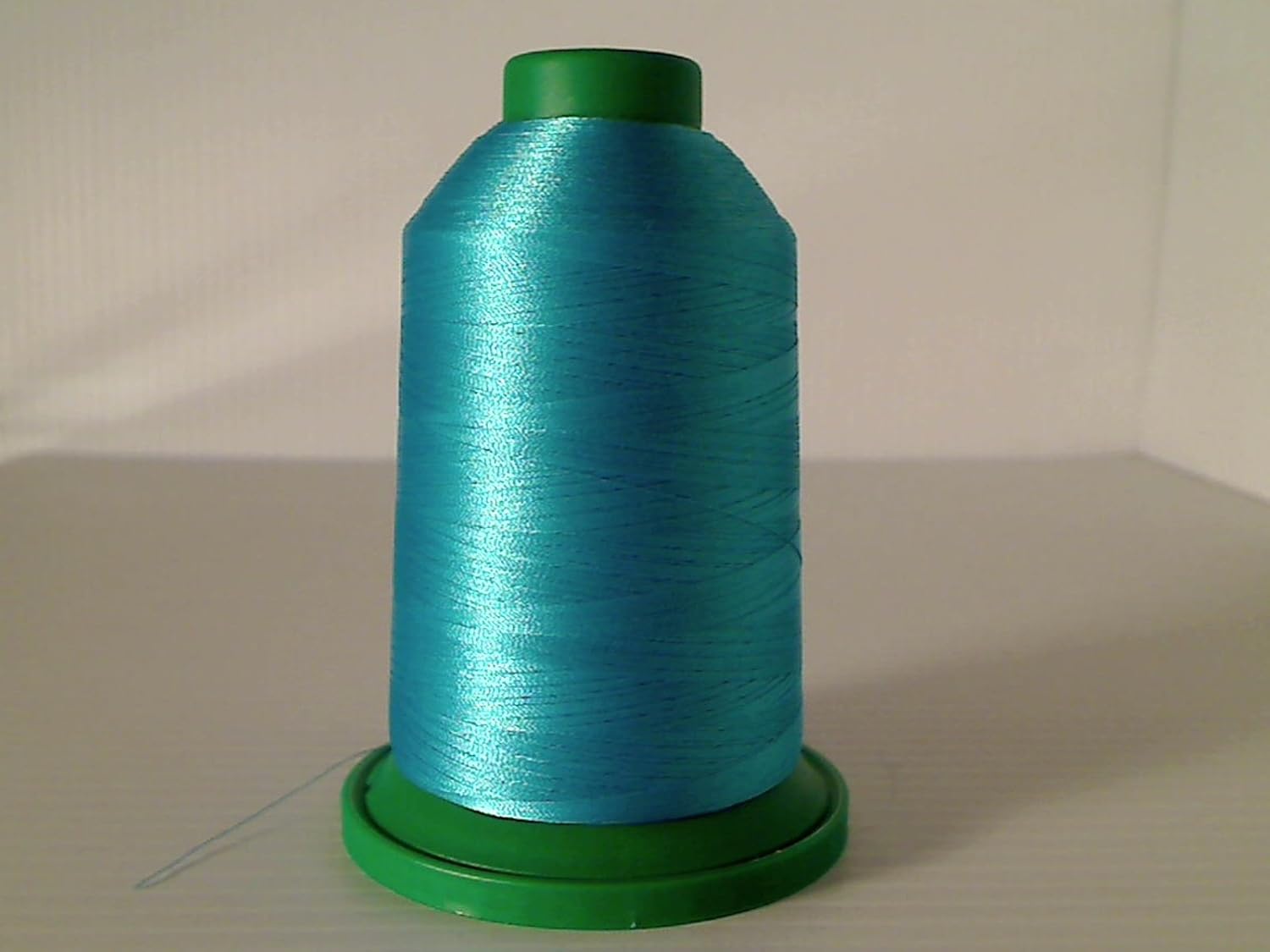 Amazon.com: Isacord Embroidery Thread 1000m (4010-4174) (4103) : Arts ...