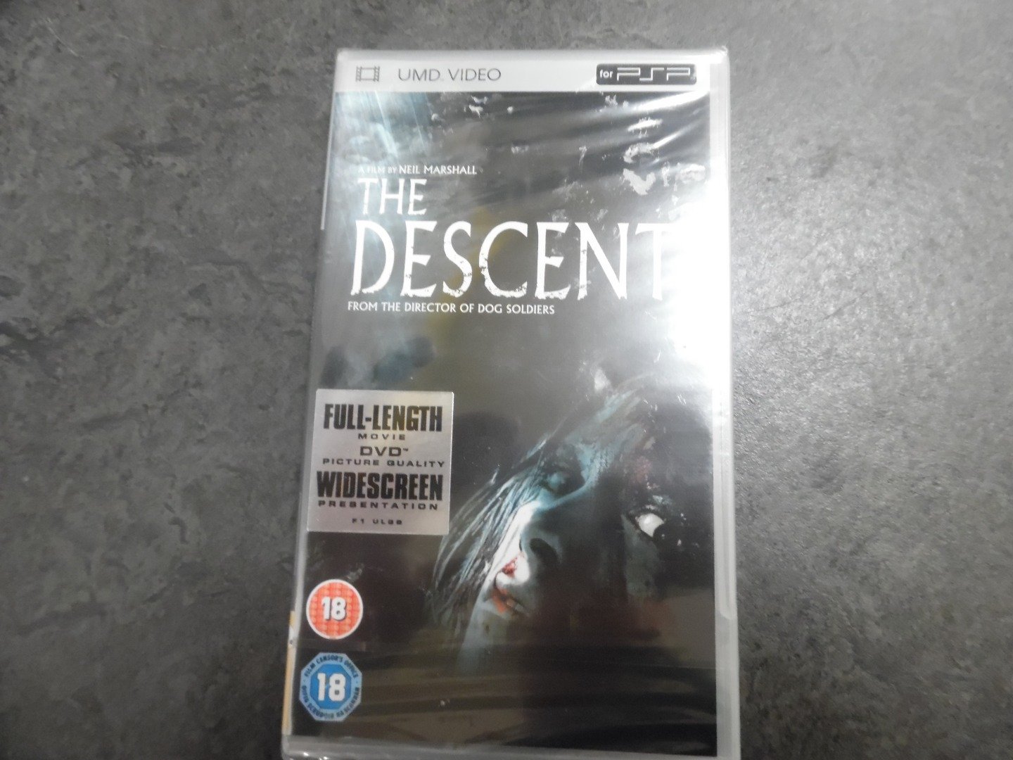 Amazon.com: The Descent [UMD pour PSP] : Movies & TV