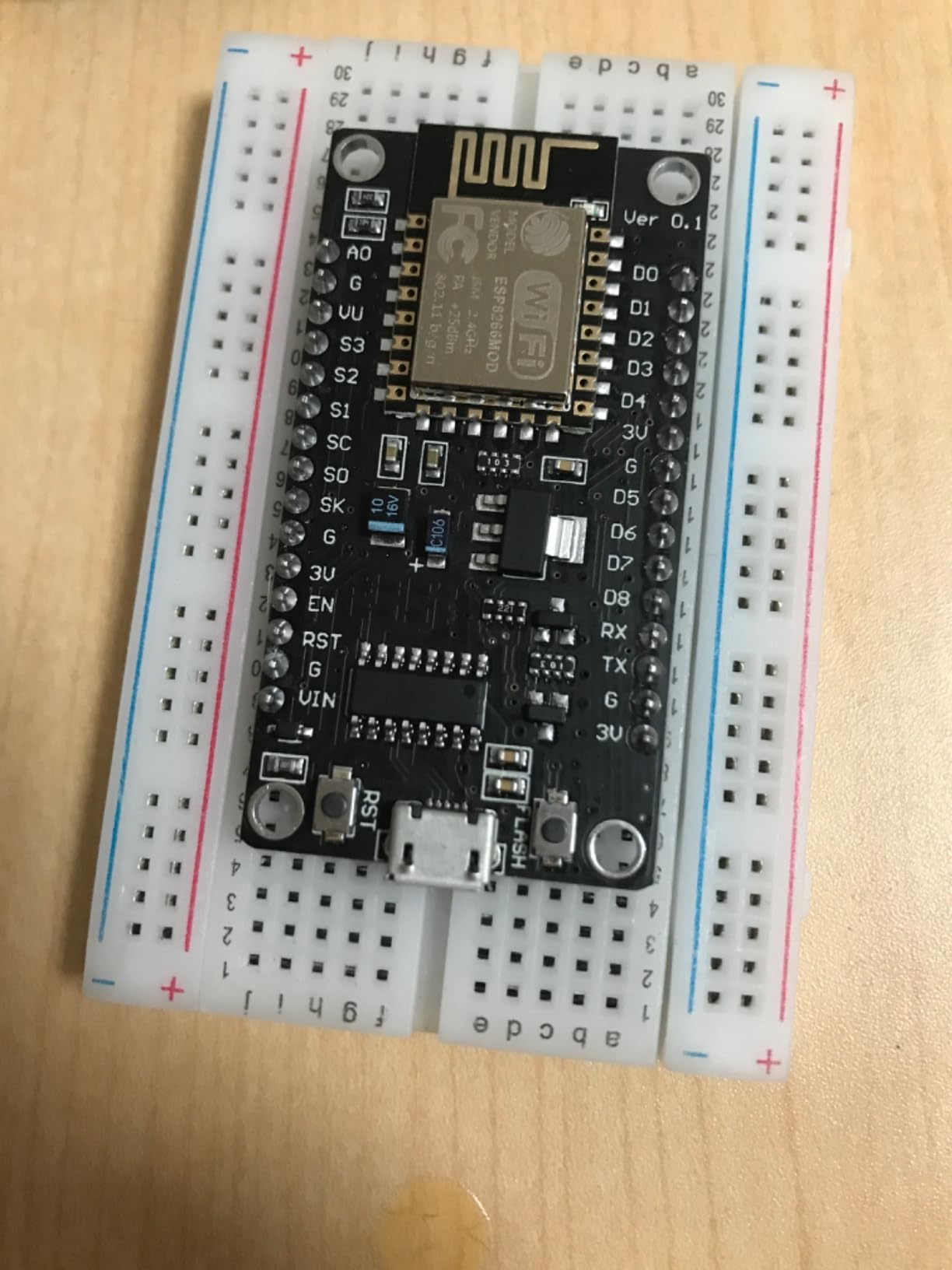 Amazon.co.jp: ESP8266 DEVKIT V3 開発ボード + CH340 USBチップ + 4M Flash デュアルコアCPU NodeMCU (ESP8266開発ボード ...