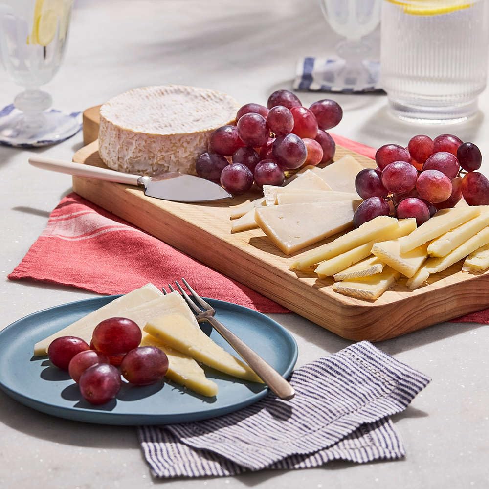 Amazon.com: European Cheese Snack Tray - Serves 4 : Grocery & Gourmet Food