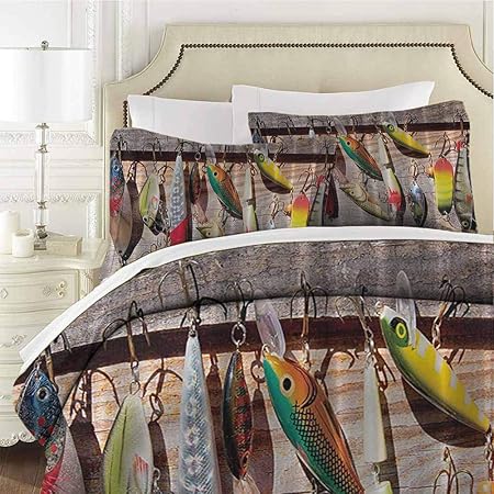Amazon.com: Soul & Lane True North Fish Bed Quilt Set: 1 Sham and Twin ...