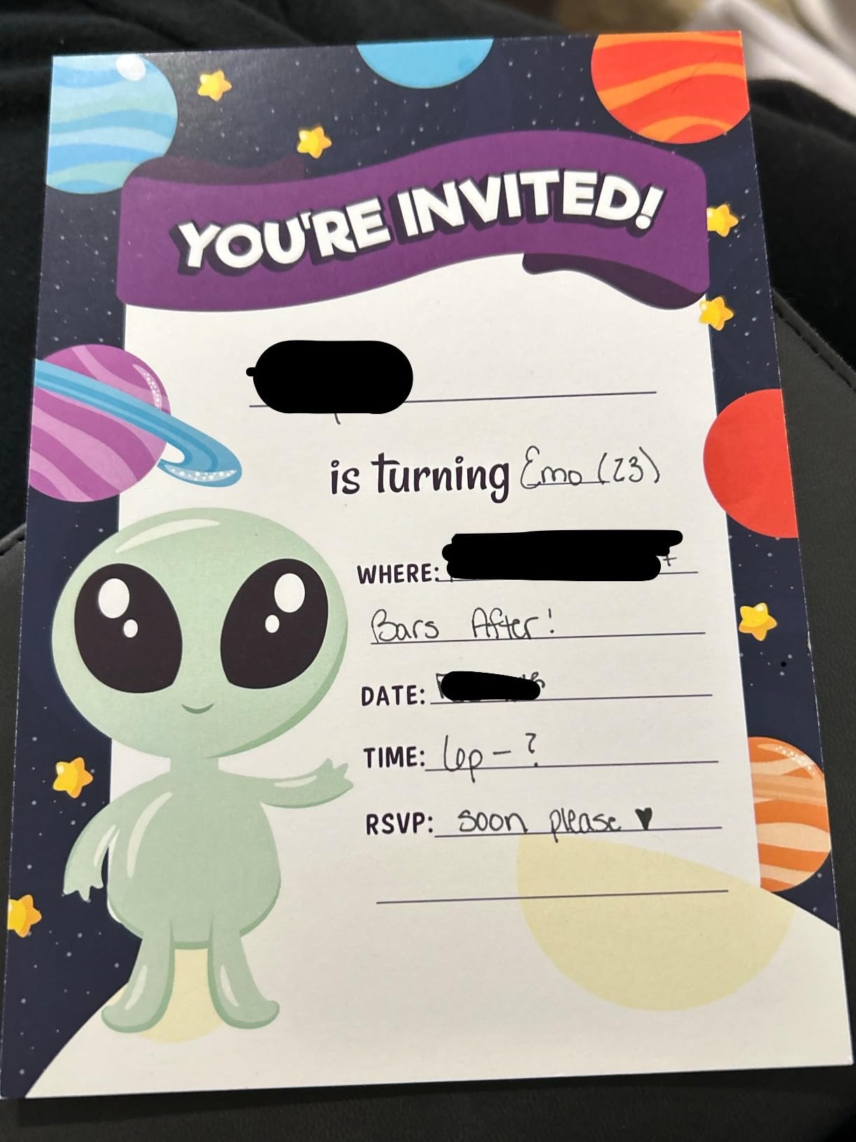 Amazon.com : Coastal Palm Alien Happy Birthday Invitations Invite Cards ...